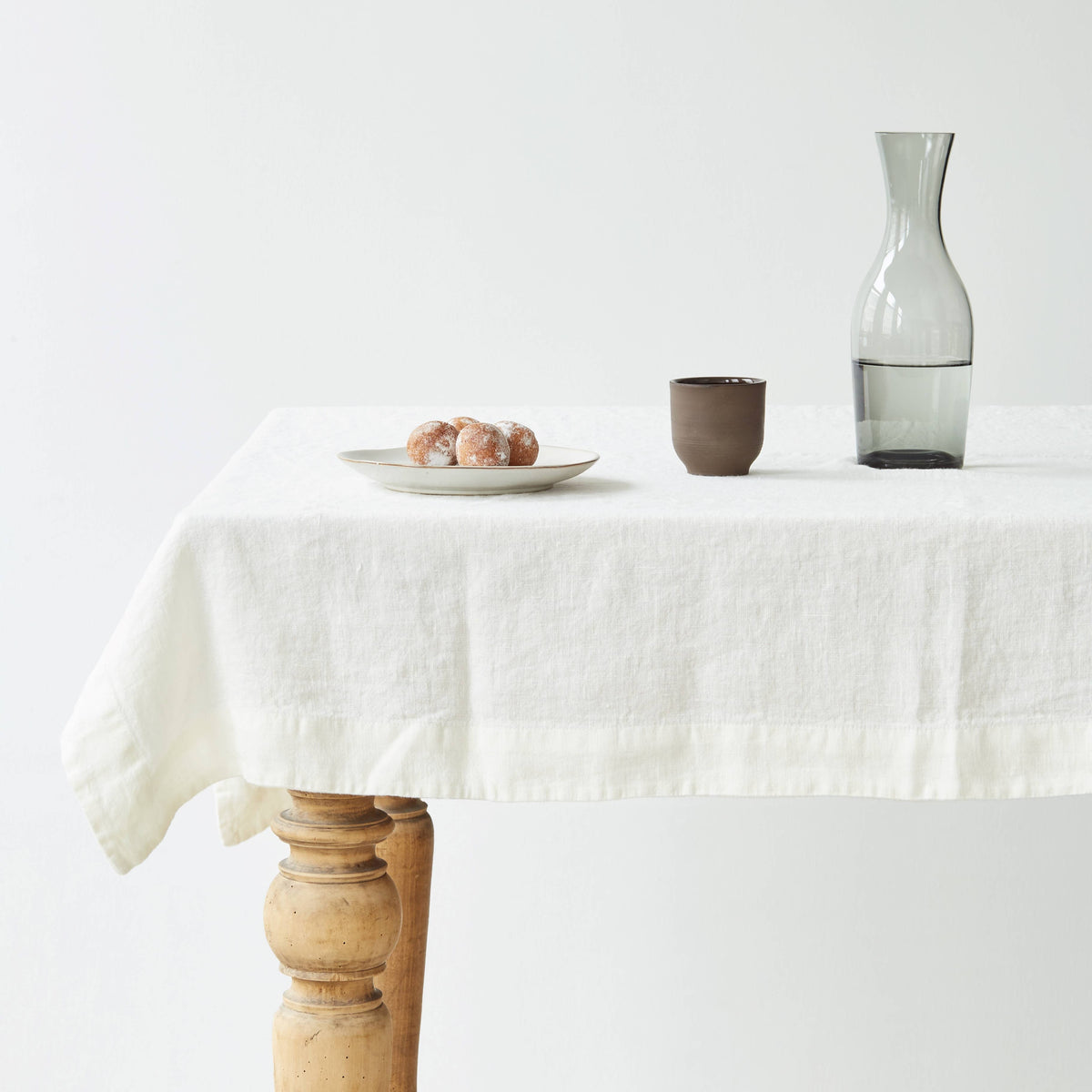 Off-White Linen Tablecloth – Feste